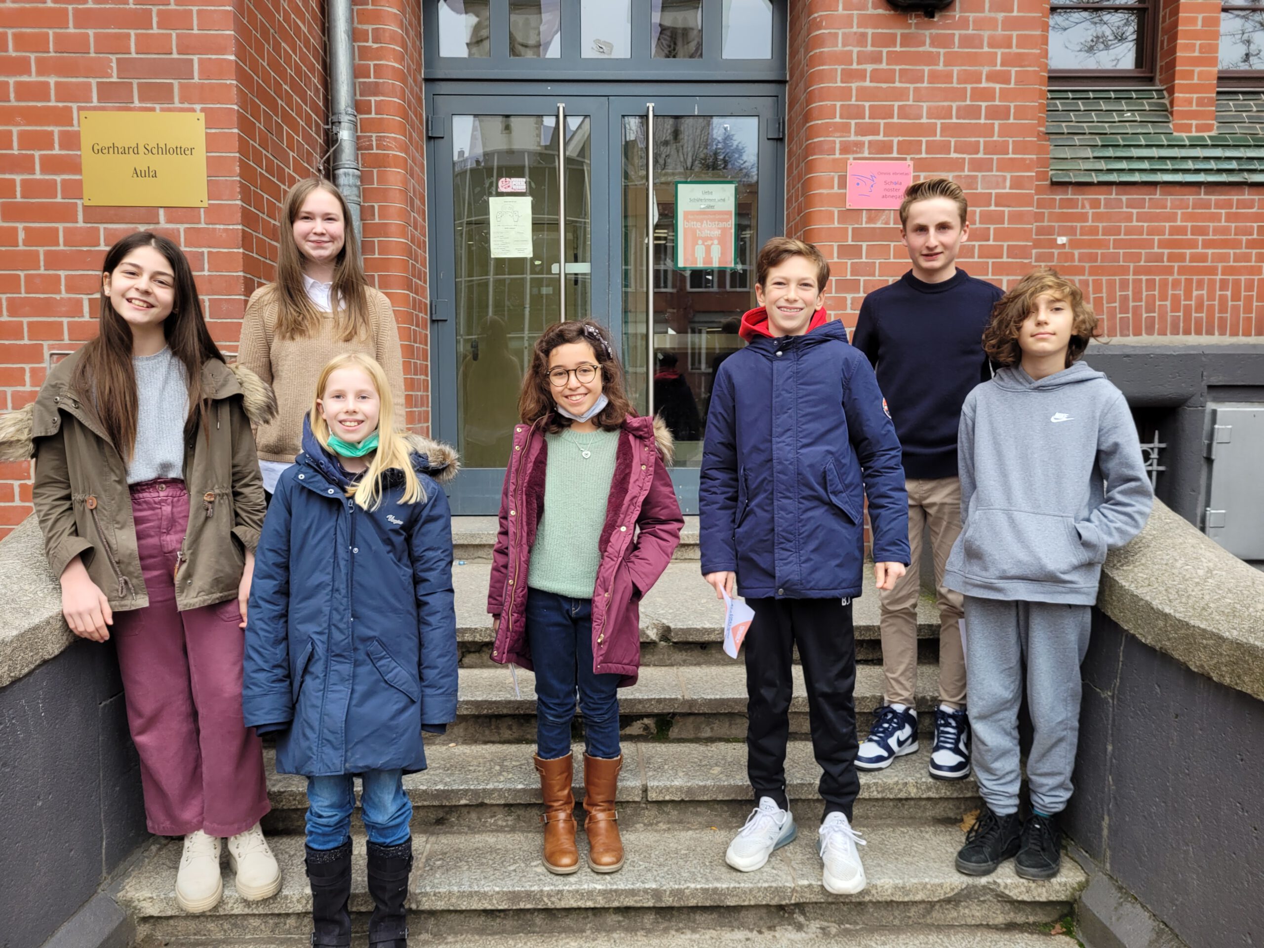 Kayla Aydin gewinnt Vorlesewettbewerb Deutsch der sechsten Klassen ...